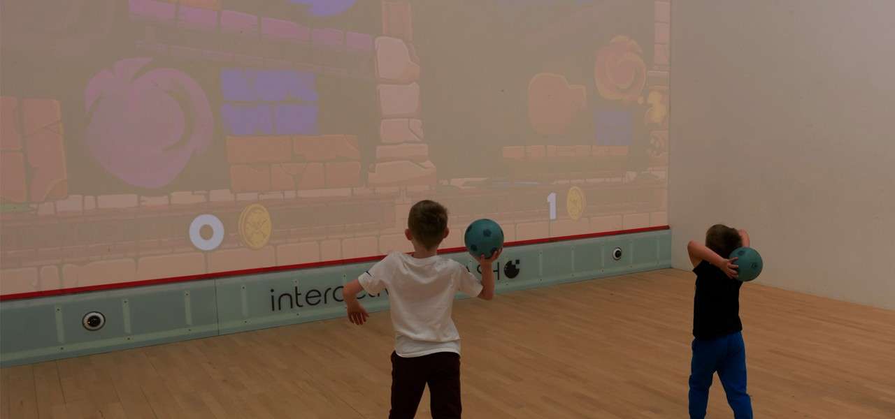 Interactive Ball Wall Fun | Center Parcs