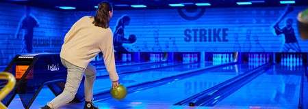 Ten Pin Bowling 45 mins | Center Parcs